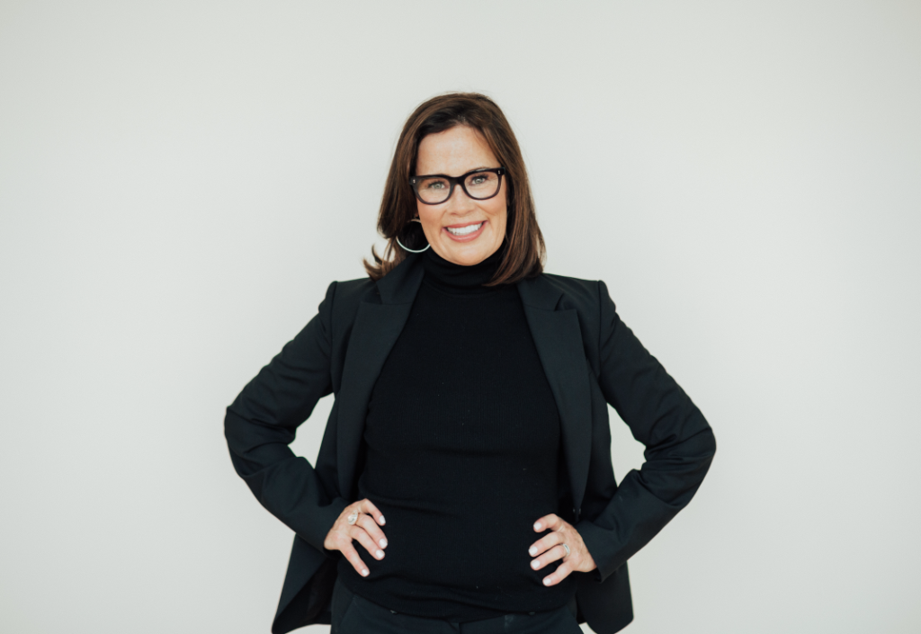 Sally Lou Loveman - Founder & Creator of lovespeaks - r(E)volutionary Woman